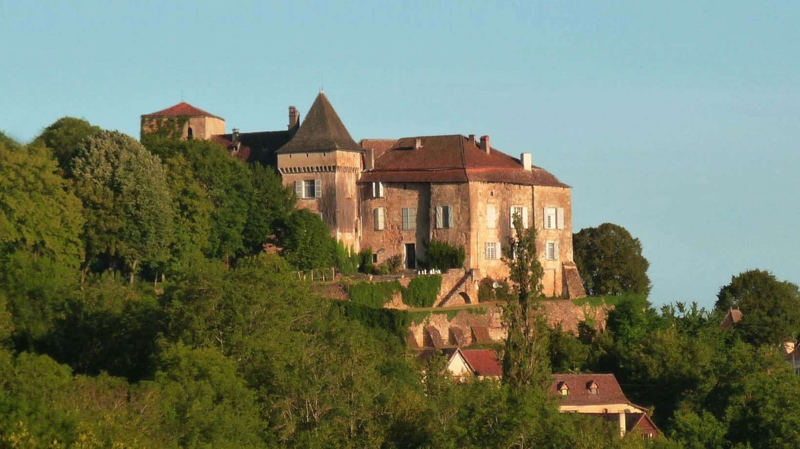 Si viajas sola por Europa, este campamento para mujeres en la campiña ...